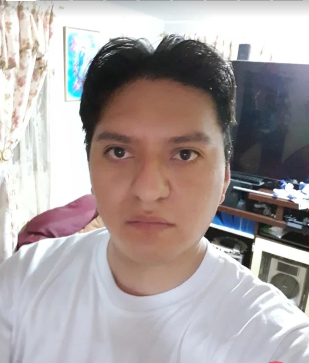 Javier: I'm 33 years old, my hobbies are: listening to music, watching ...